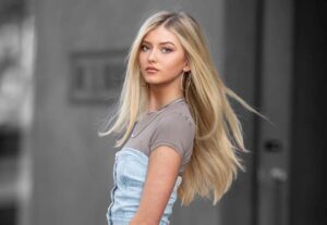 Emily Dobson – Age, Bio, Height, Weight, Boyfriend, Net Worth